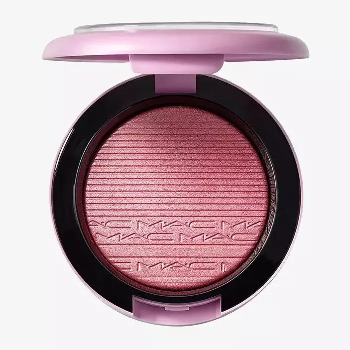 MAC Botanic Panic Extra Dimension Skinfinish Royal Flush | Glambot.com ...